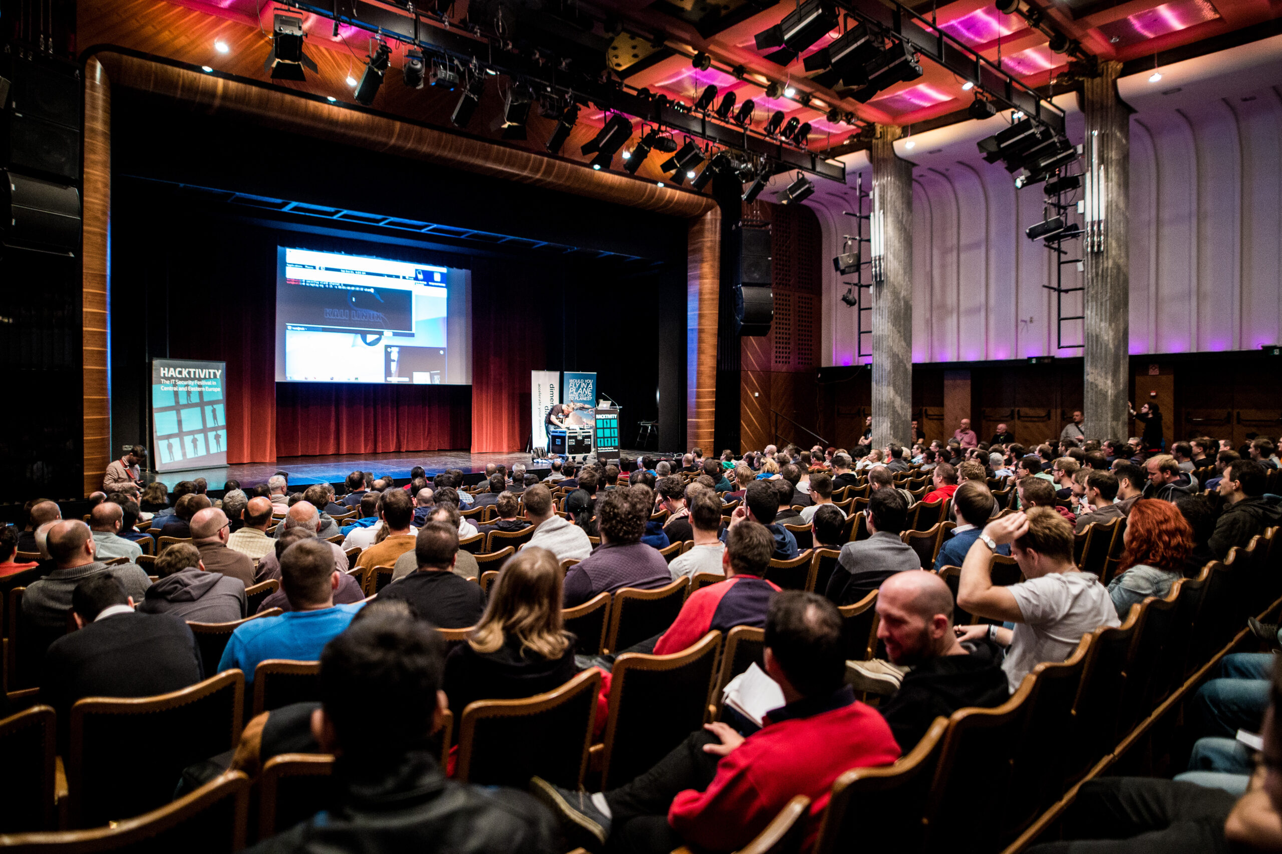 Speakers announcement - Hacktivity